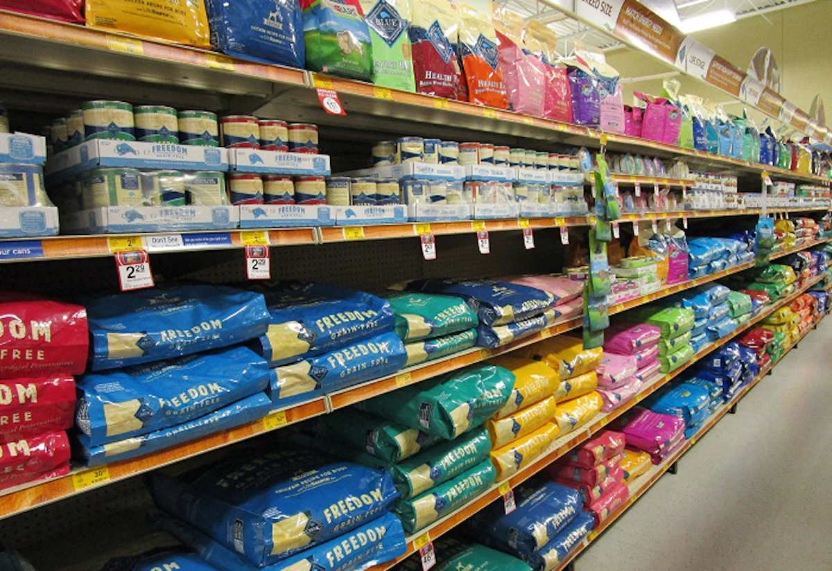 How pet food, pet products factor into US retail economy | PetfoodIndustry